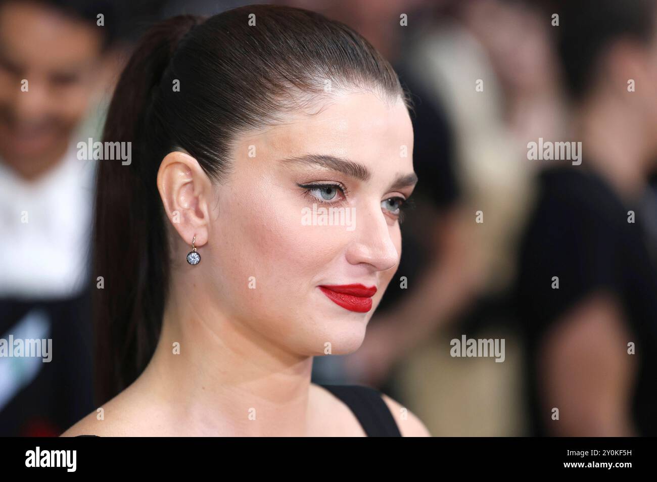 Eve Hewson bei der Premiere der Netflix Mini-Serie The Perfect Couple ...