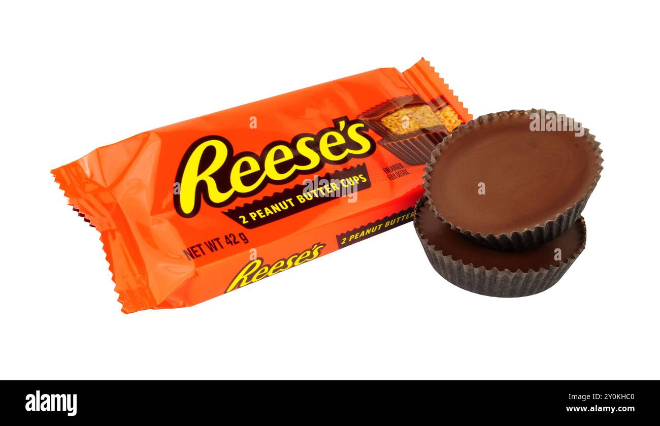 Reese's smooth peanut butter filled chocolate cups in a 42g twin pack ...
