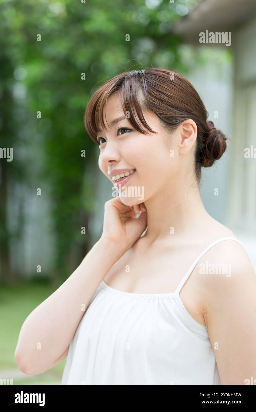 Upper body woman hi-res stock photography and images - Alamy