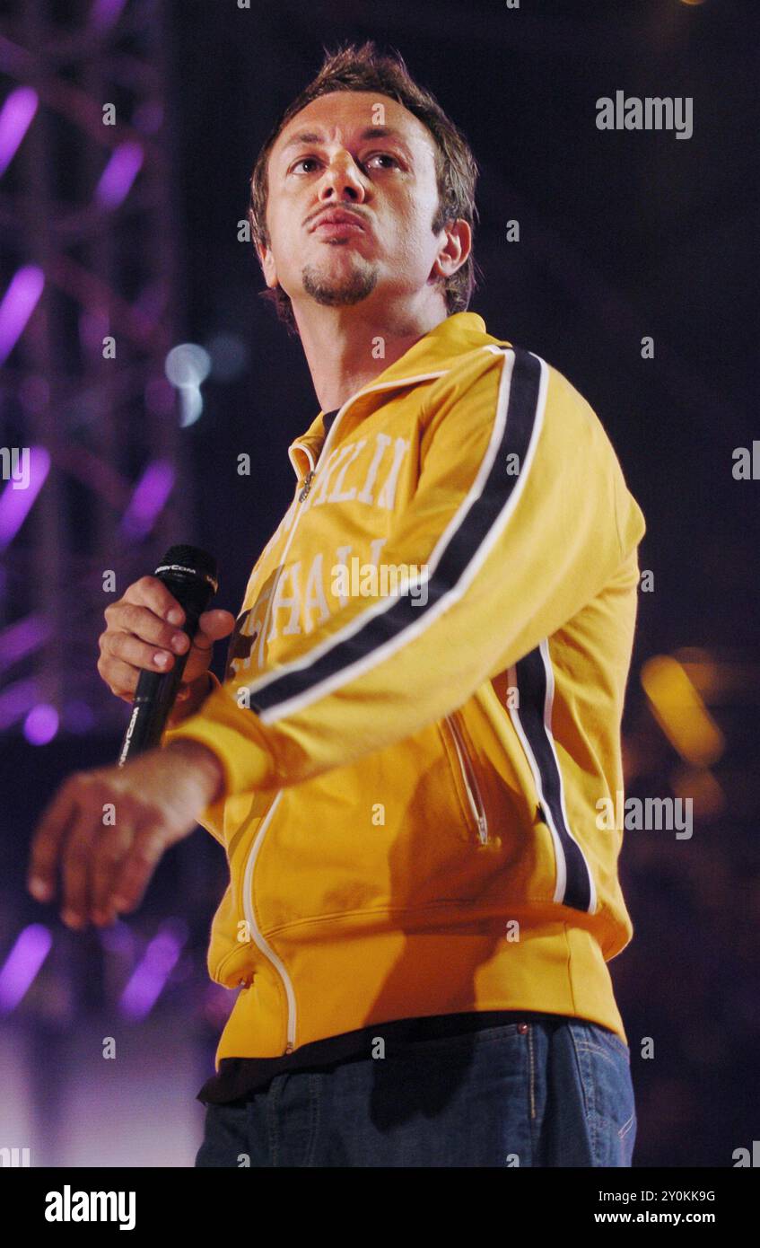 Verona Italy 18/09/2004: Neffa , Italian singer, during the television ...