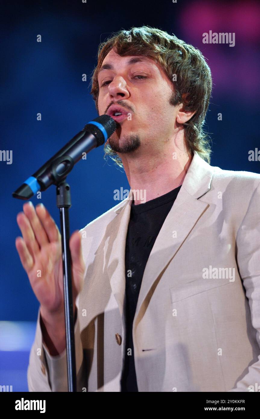 Neffa photographs 2004 hi-res stock photography and images - Alamy