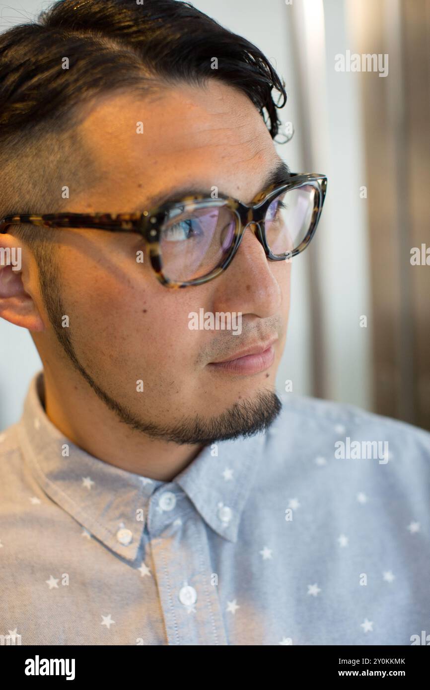 Young man pausing Stock Photo - Alamy