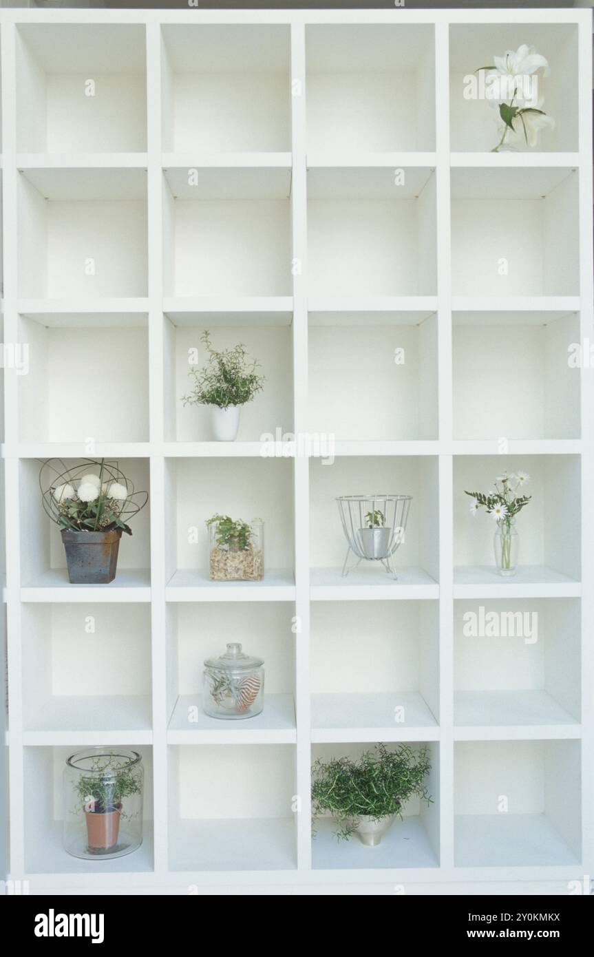 Small shelf hi-res stock photography and images - Alamy