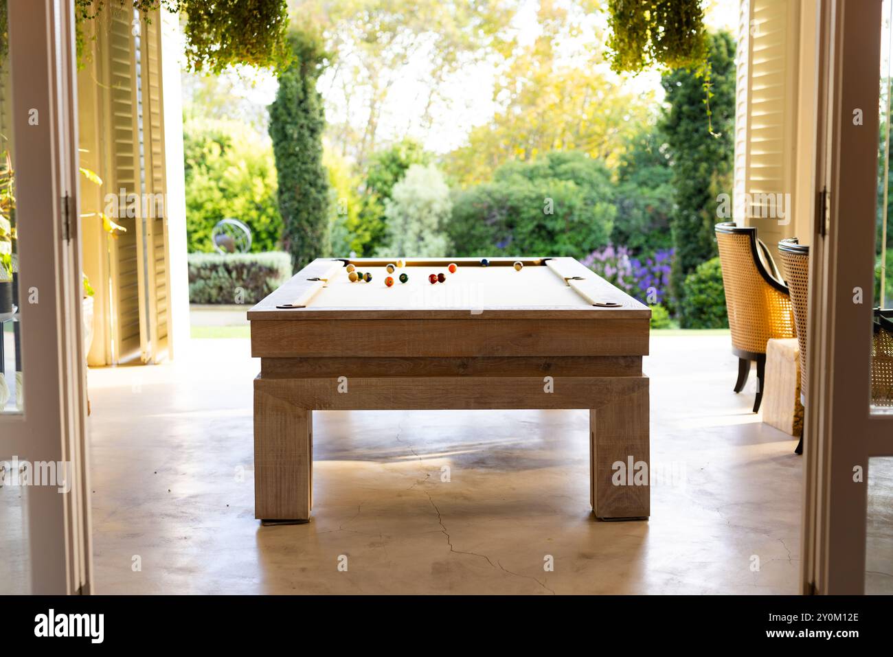 Outdoor billiards hi-res stock photography and images - Alamy
