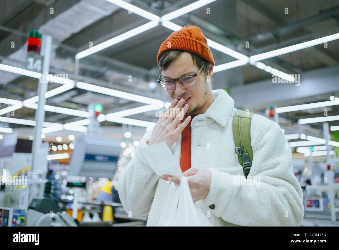 Decrease in prices hi-res stock photography and images - Alamy