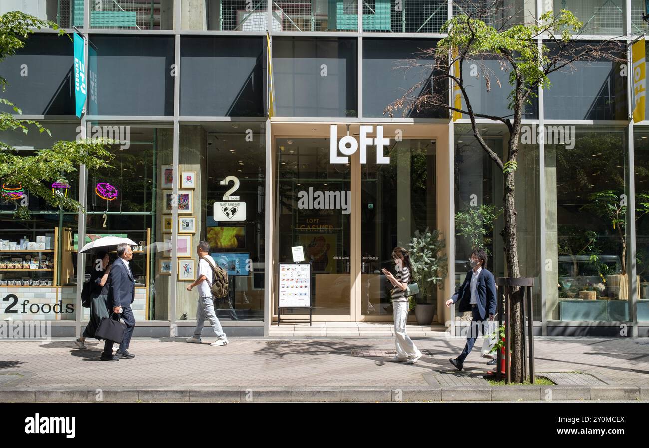 Loft store hi-res stock photography and images - Alamy