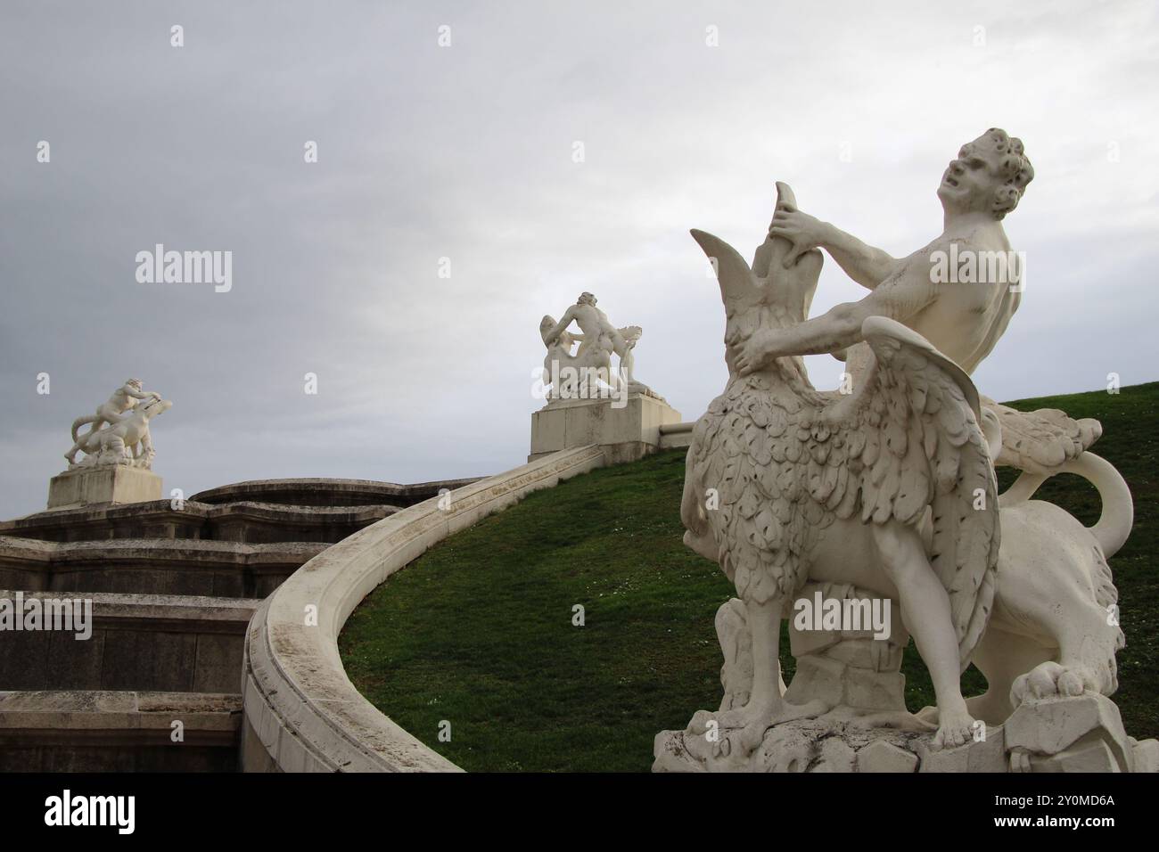 Beautiful White Statues in Belvedere palace, Wien Stock Photo - Alamy