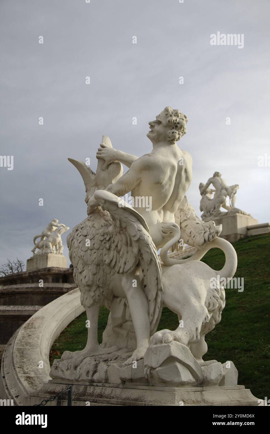 Beautiful White Statues in Belvedere palace, Wien Stock Photo - Alamy