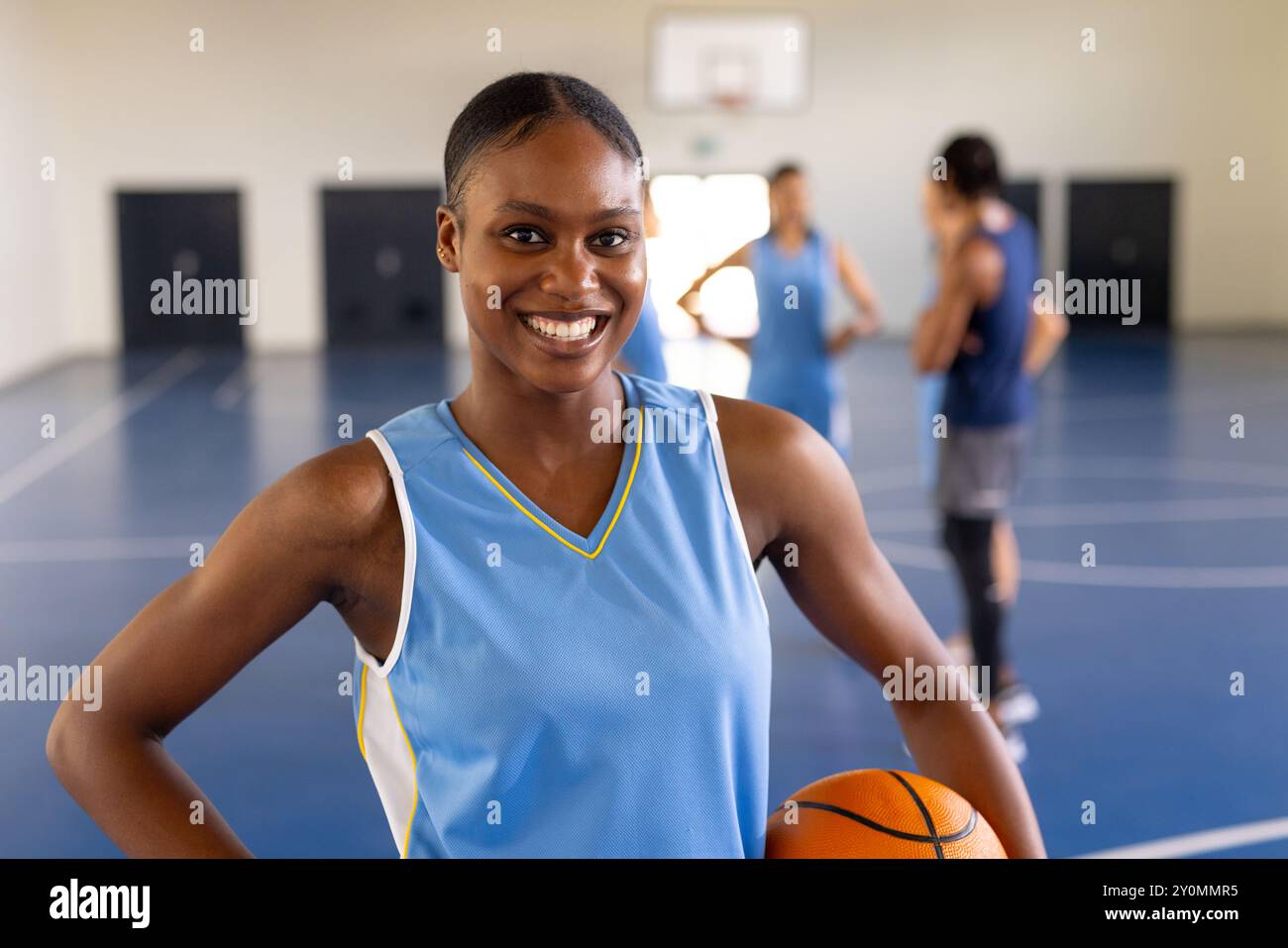Female basketball referee hi-res stock photography and images - Alamy