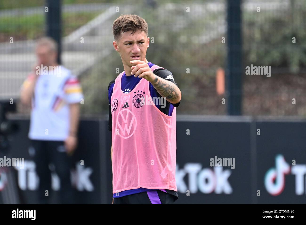 Angelo STILLER (GER), gesture, gives instructions, action, single image ...