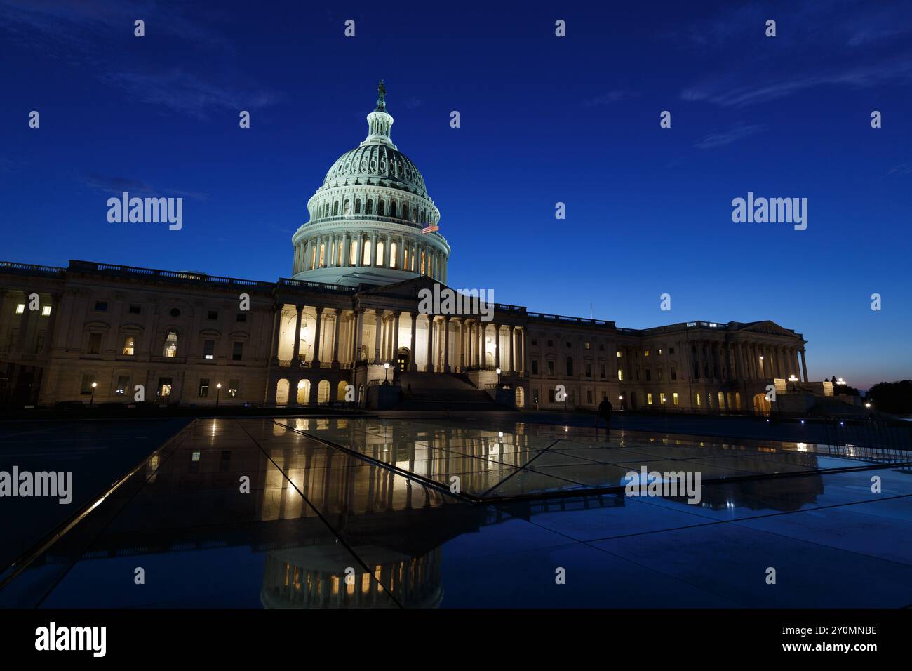 Us capitol building over sunset hi-res stock photography and images - Alamy