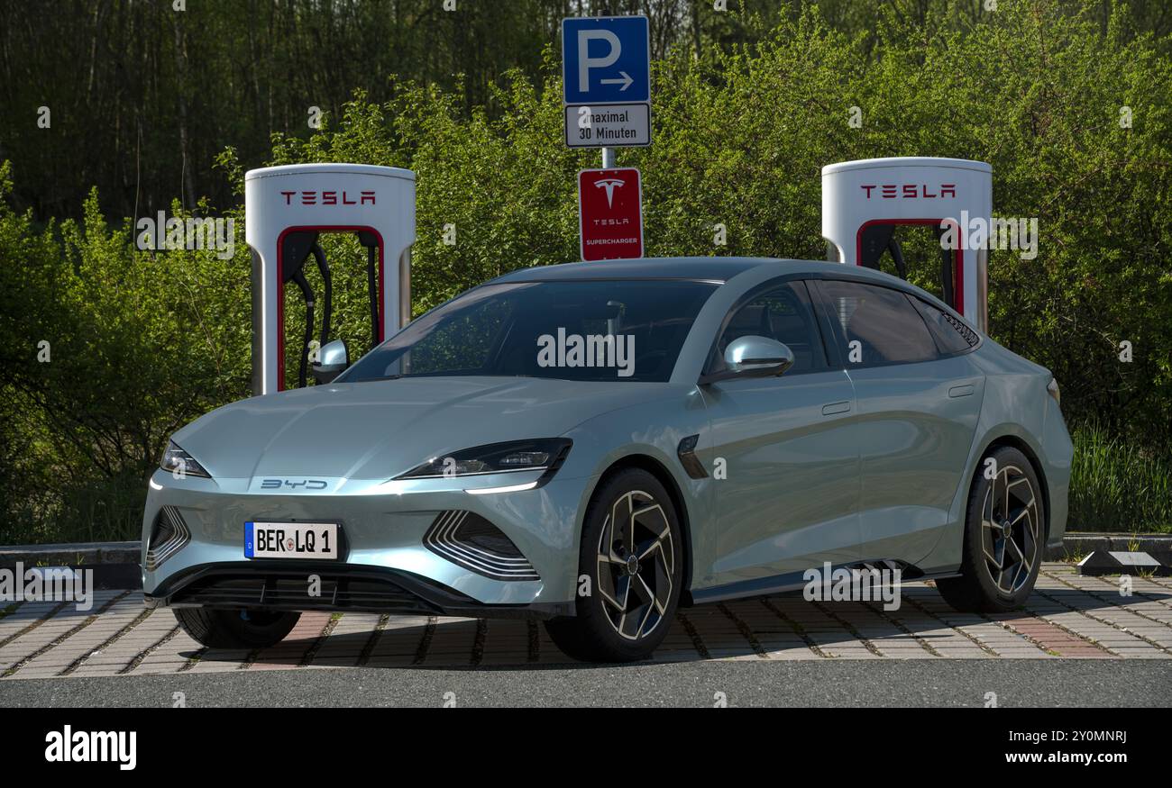 BYD SEAL: A dynamic and intelligent electric car from China Stock Photo ...