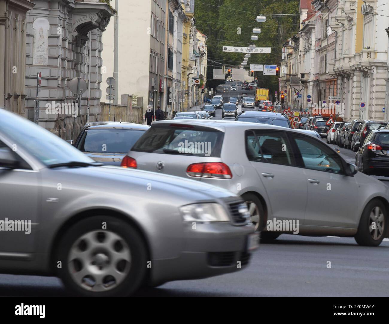 traffic management and road signs, visual information and warnings in ...