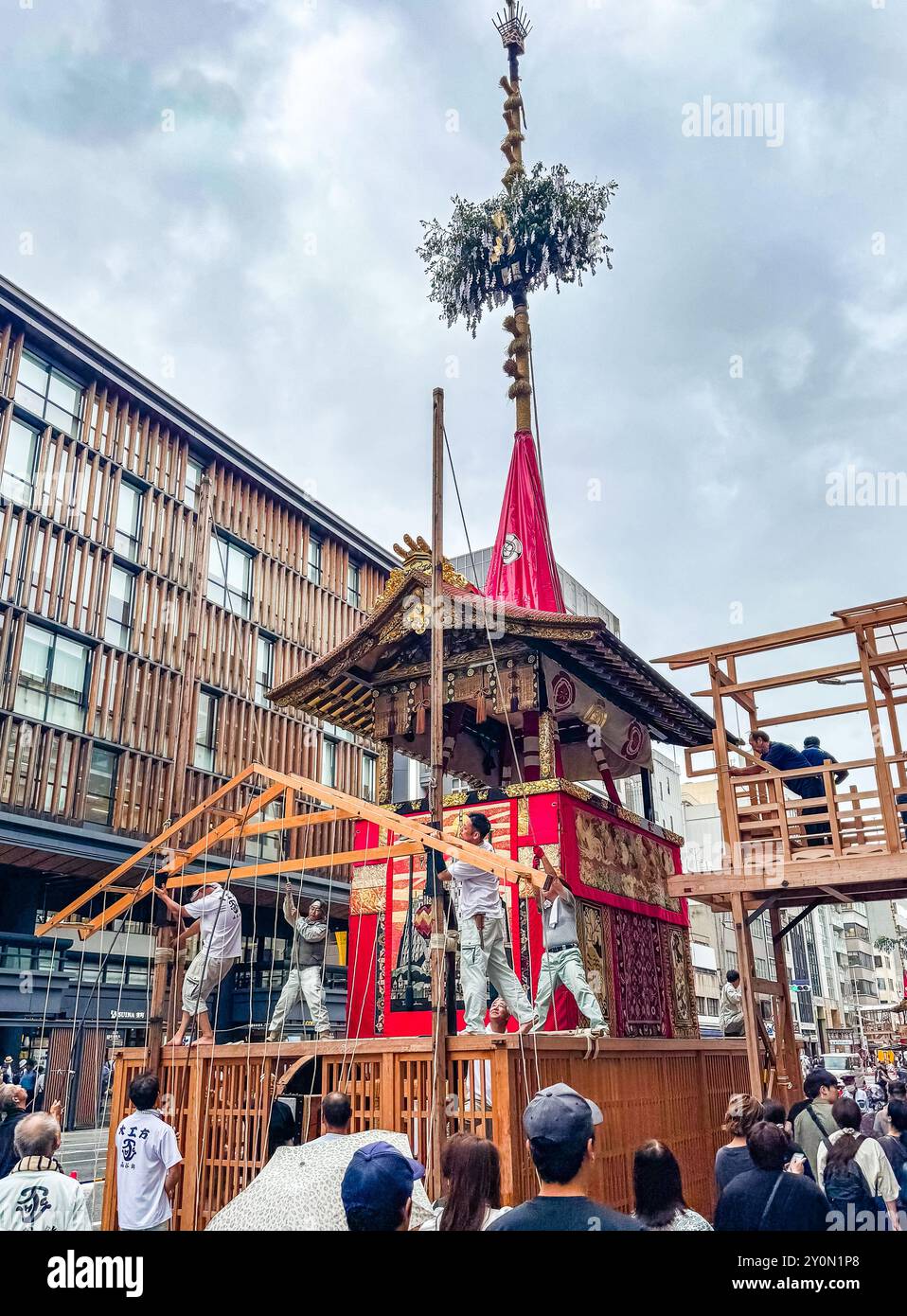 Yamahoko parade hi-res stock photography and images - Alamy