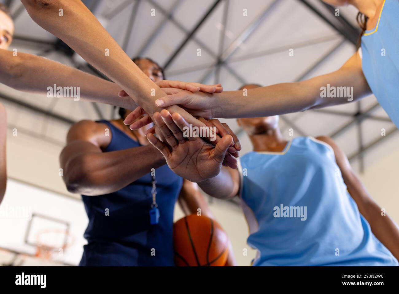 Community action teamwork hi-res stock photography and images - Alamy