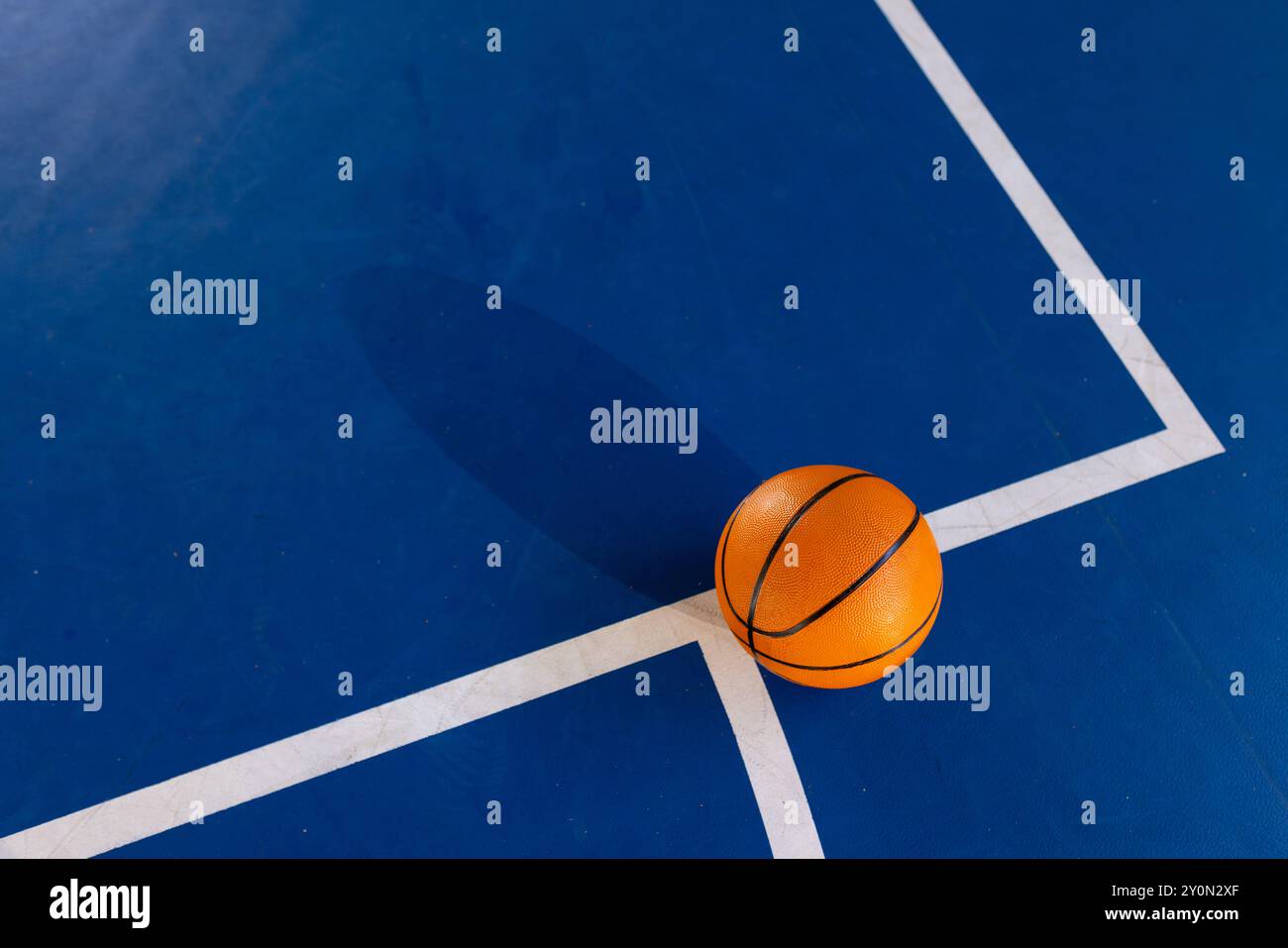 Basketball court lines hi-res stock photography and images - Alamy