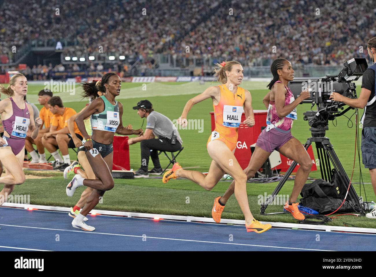 Olympic women 1500 meters hi-res stock photography and images - Alamy