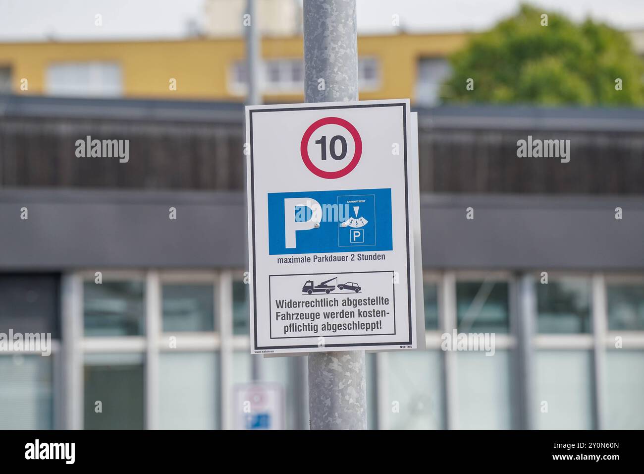 Parkregeln hi-res stock photography and images - Alamy