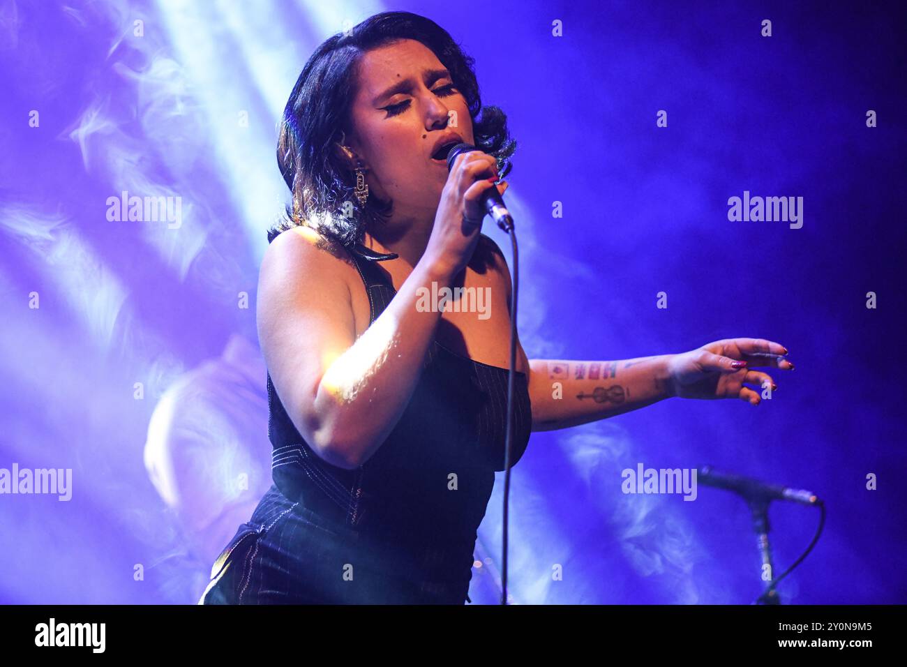 British singer Raye, performing live in Buenos Aires Stock Photo - Alamy
