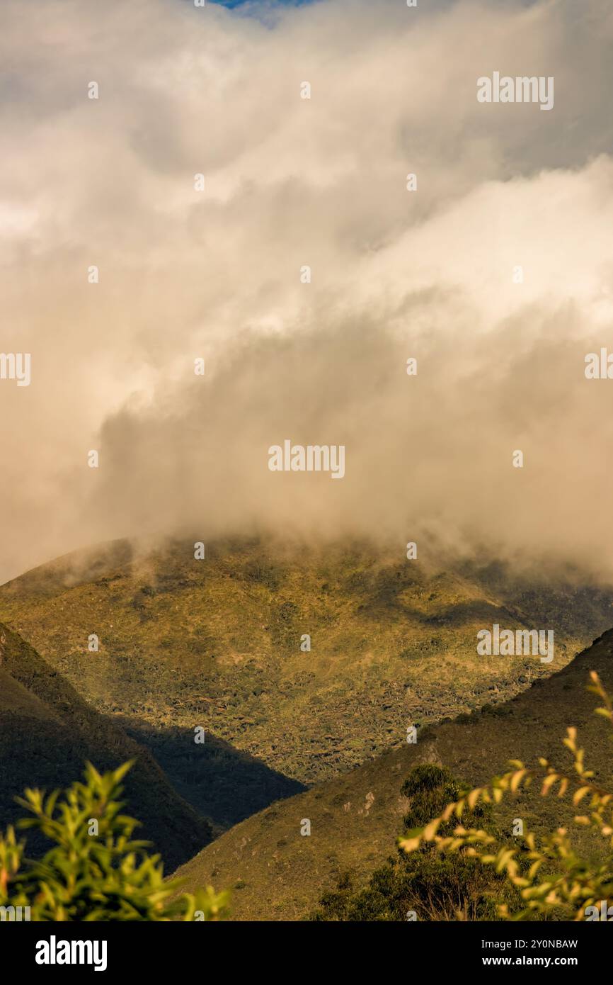 Dense cumulus cloud covers hi-res stock photography and images - Alamy