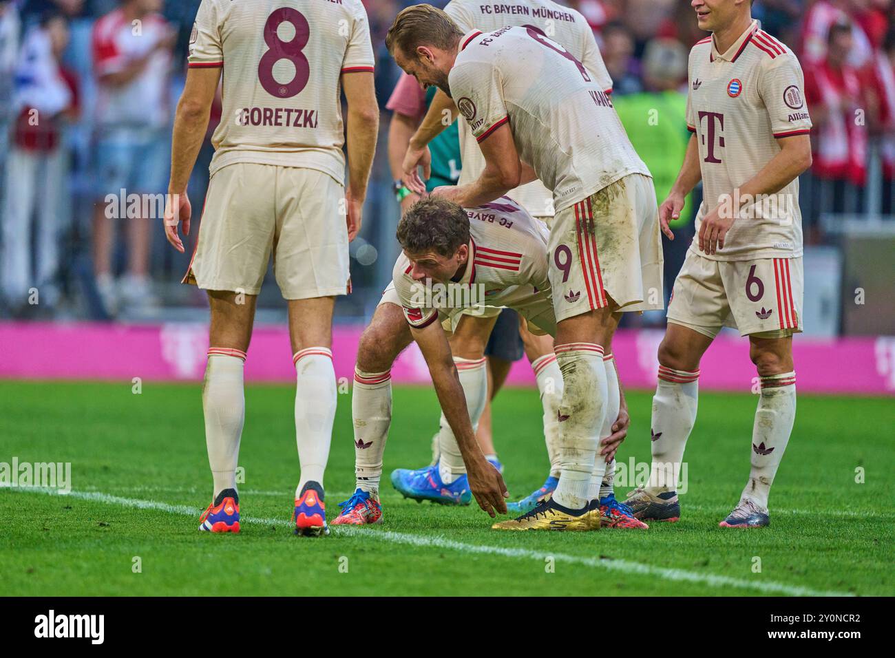 Scatchers hi-res stock photography and images - Alamy