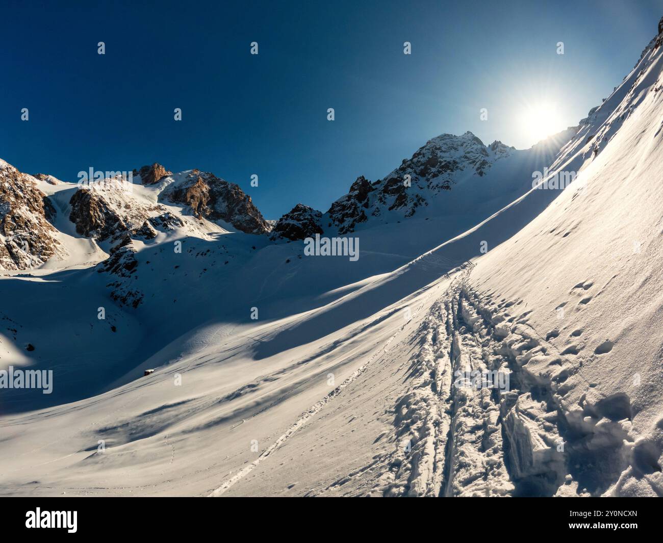 Winter Mountain Beauty: Breathtaking Alpine Scenery Above Cloud Level ...