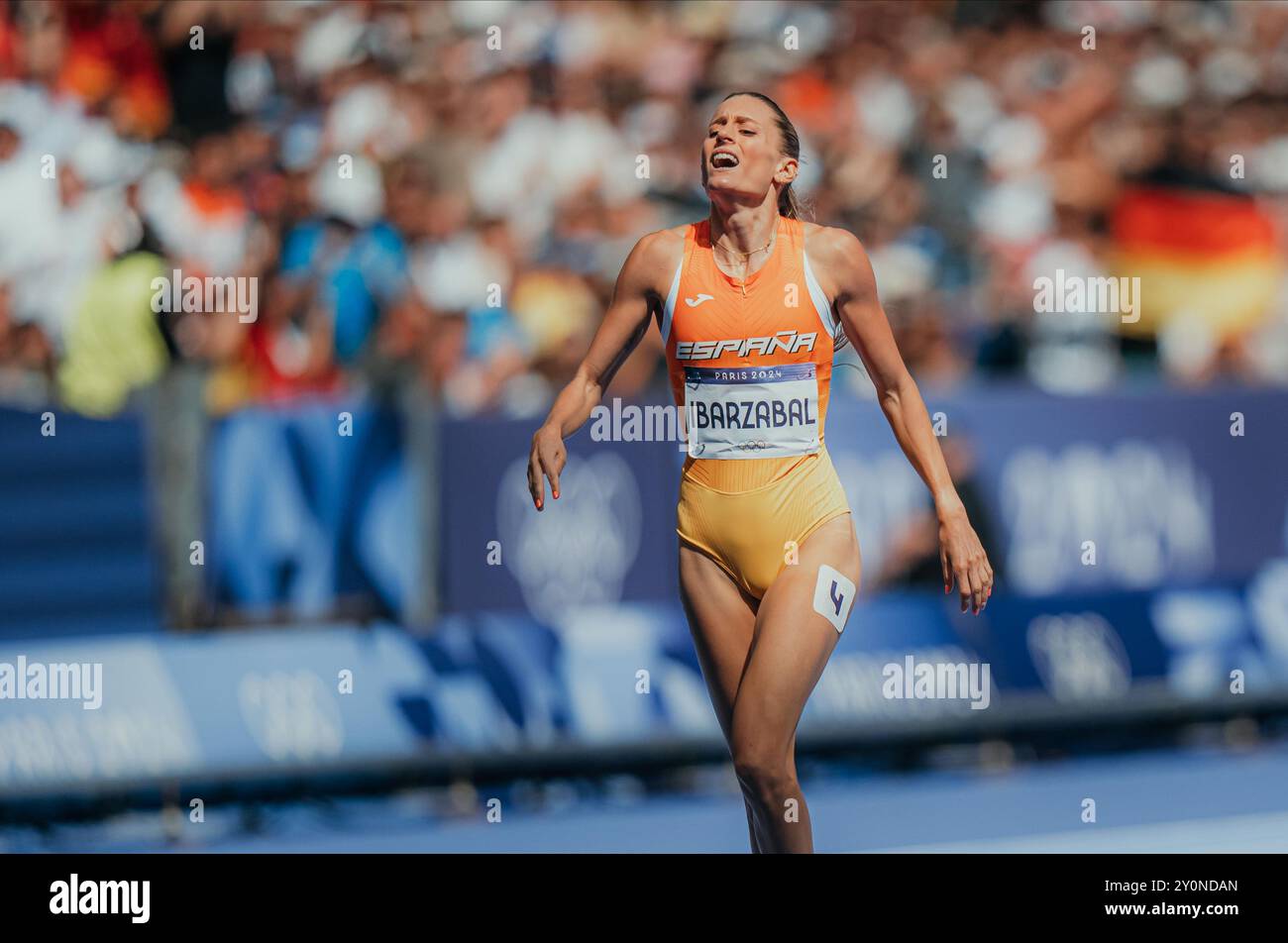 Lorea Ibarzabal participating in the 800 meters at the Paris 2024 ...