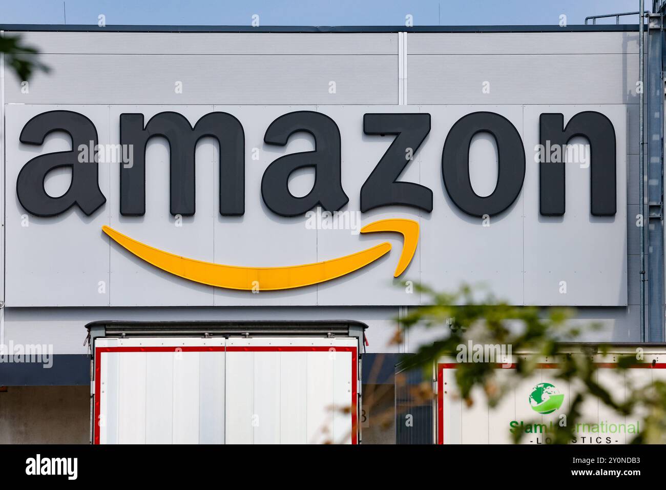 Amazon icon logo hi-res stock photography and images - Alamy