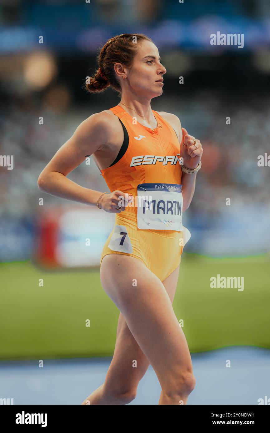 Lorena Martin participating in the 800 meters at the Paris 2024 Olympic ...