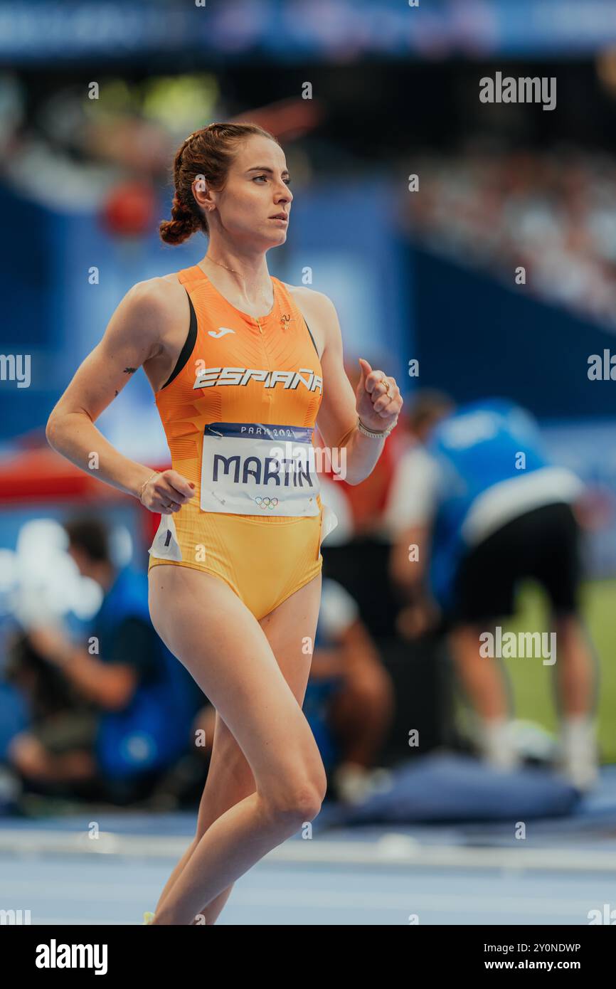 Lorena Martin participating in the 800 meters at the Paris 2024 Olympic ...