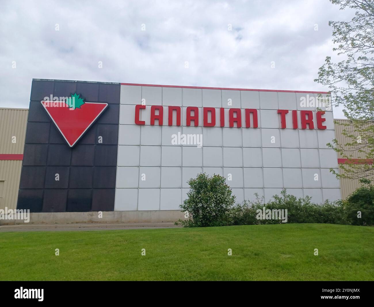 Toronto, ON, Canada – May 2, 2024: Canadian Tire storefront. Canadian ...