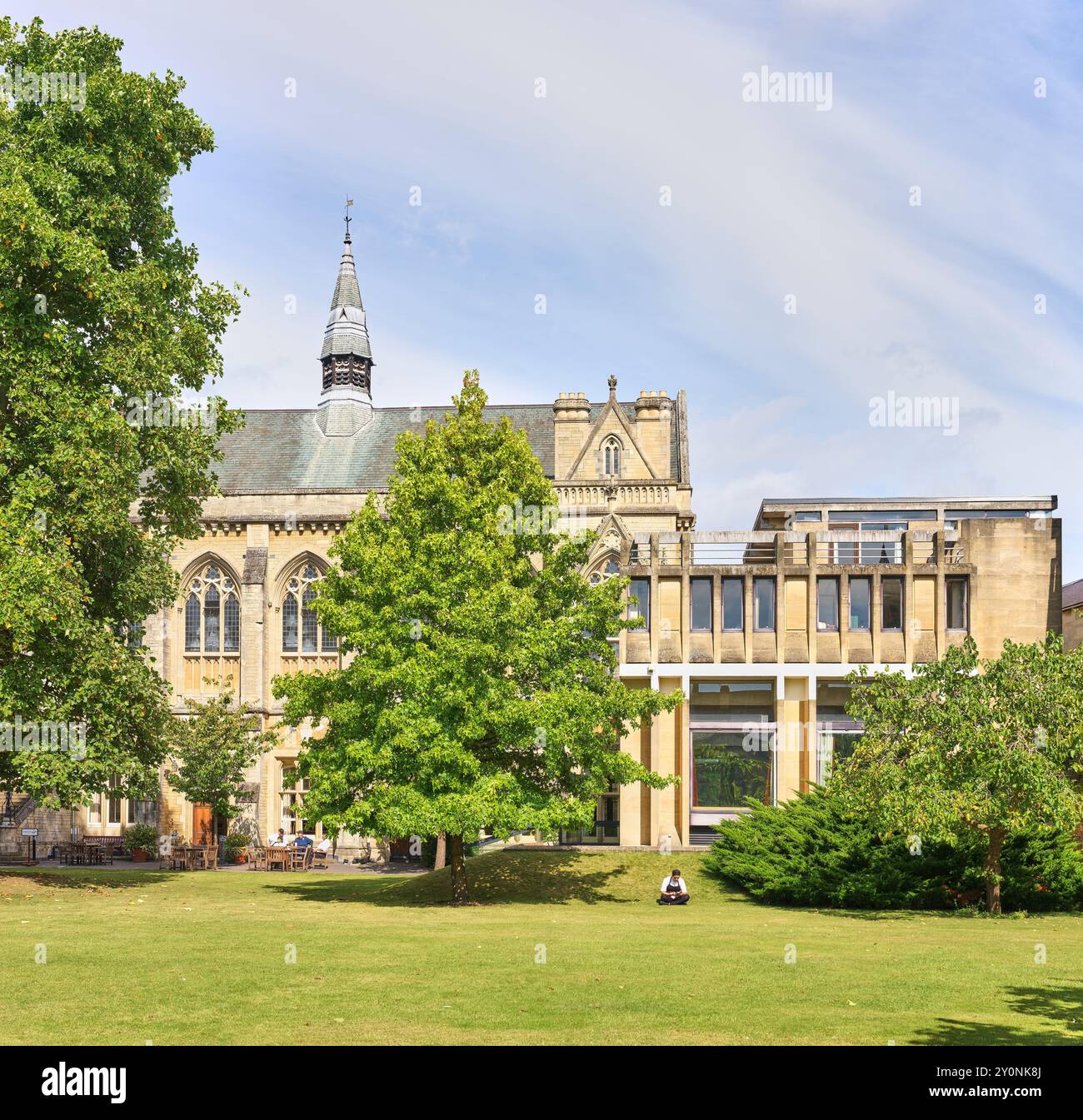 Dining Hall and Senior Common Room at the University of Oxford's ...