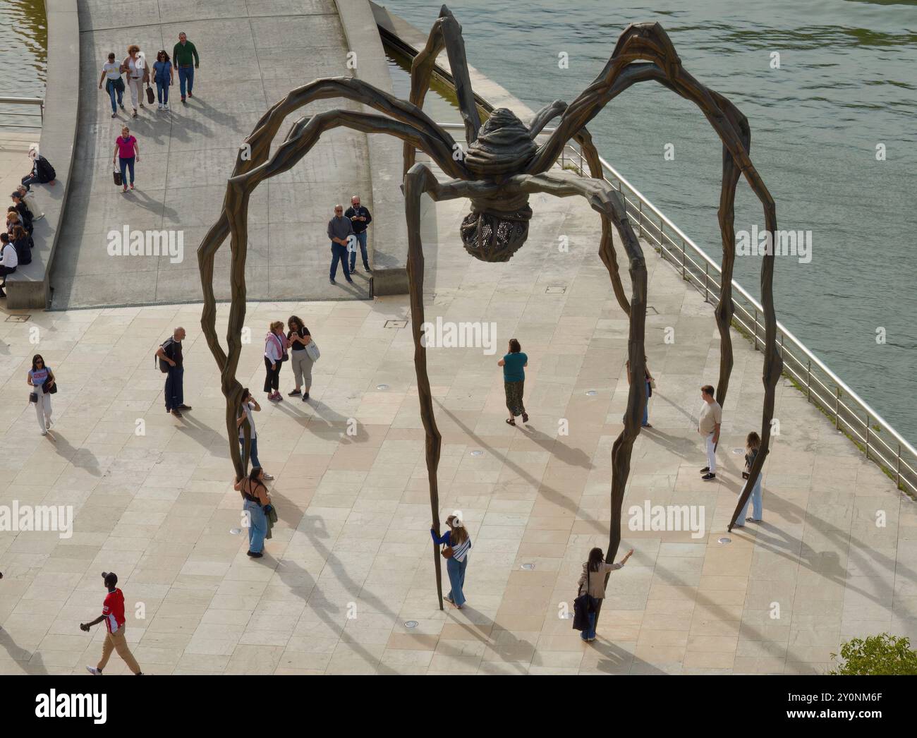 Louise Bourgeois sculpture Maman 9 metre high spider seen from above ...