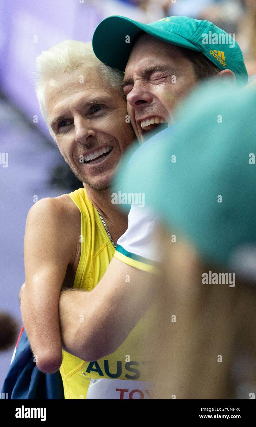 Michael Roeger of Australia celebrates with his family after the t47 ...
