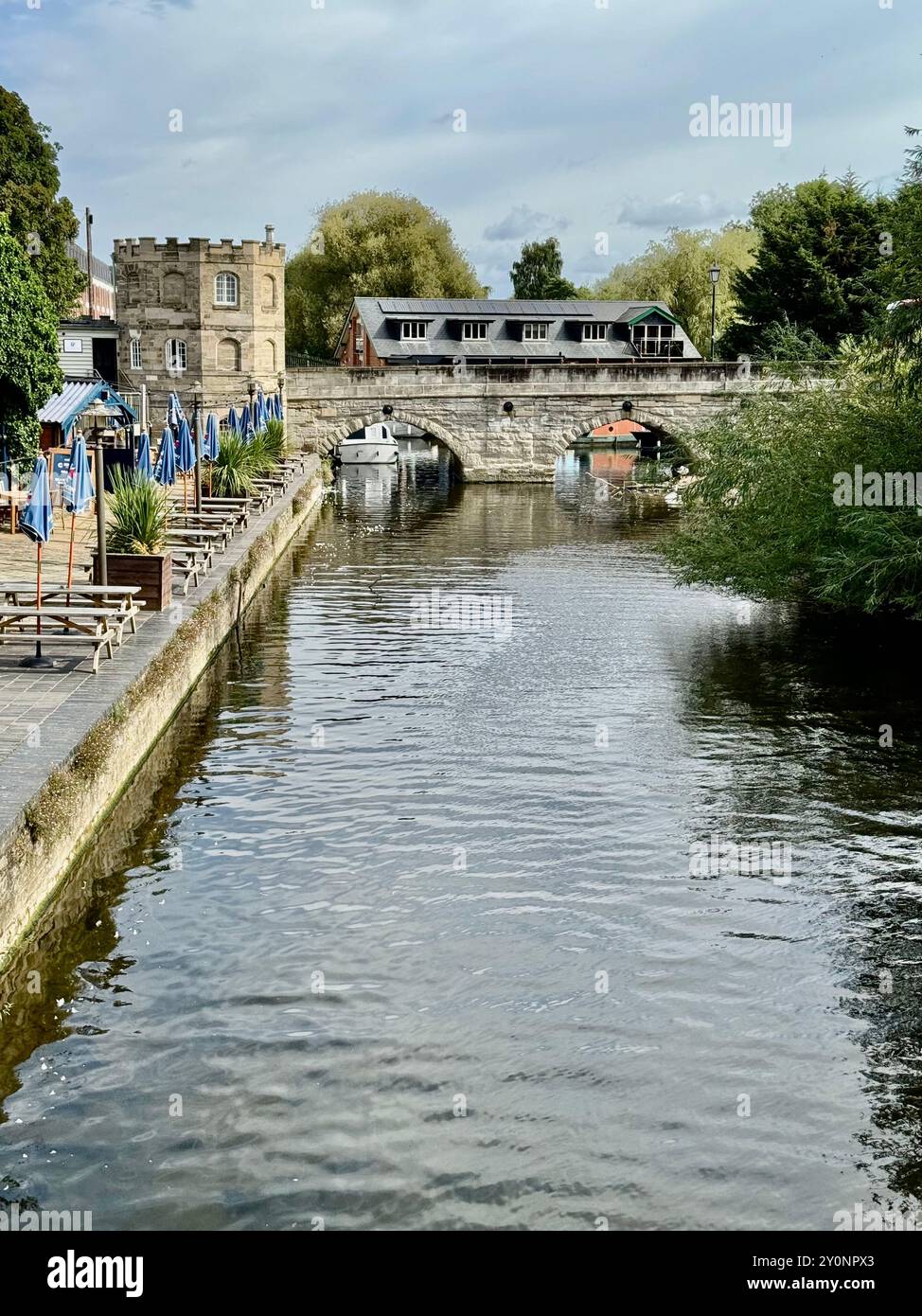 The Clopton Bridge over The River Avon Stock Photo - Alamy