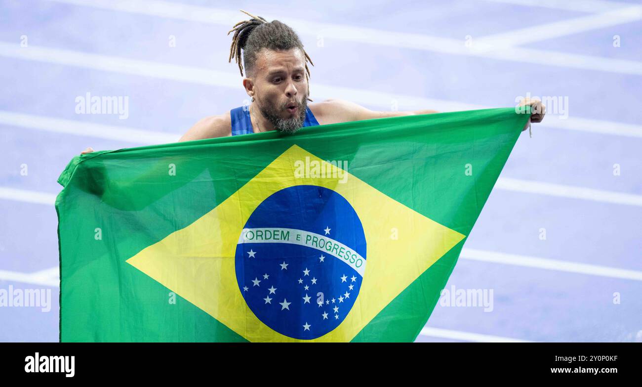 Ricardo Gomes de Mendonca Celebrates after winning in the Men’s 100m ...