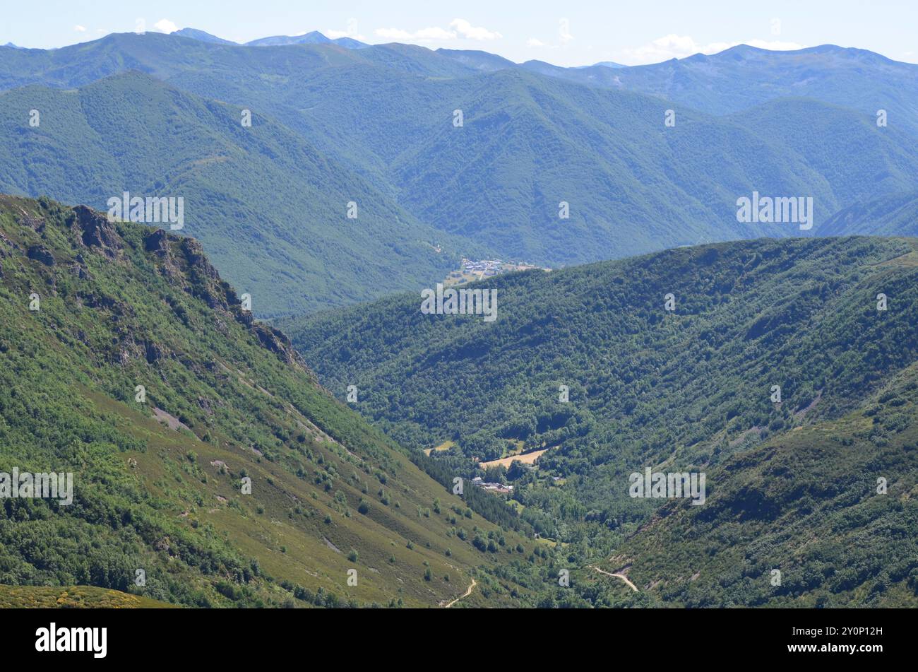 Cantabrian Mountains range (Alto Sil, León) in Northern Spain Stock ...