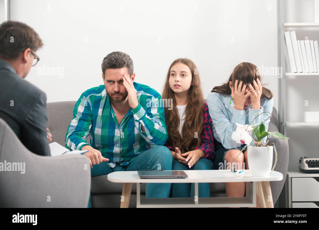 Family at psychology session. Psychological parents problem. Social ...