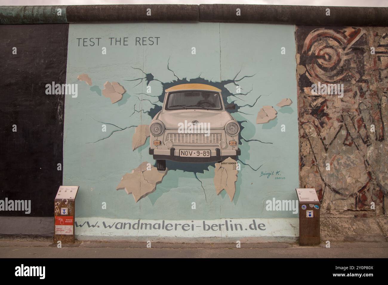 Trabant breaking through the wall hi-res stock photography and images ...