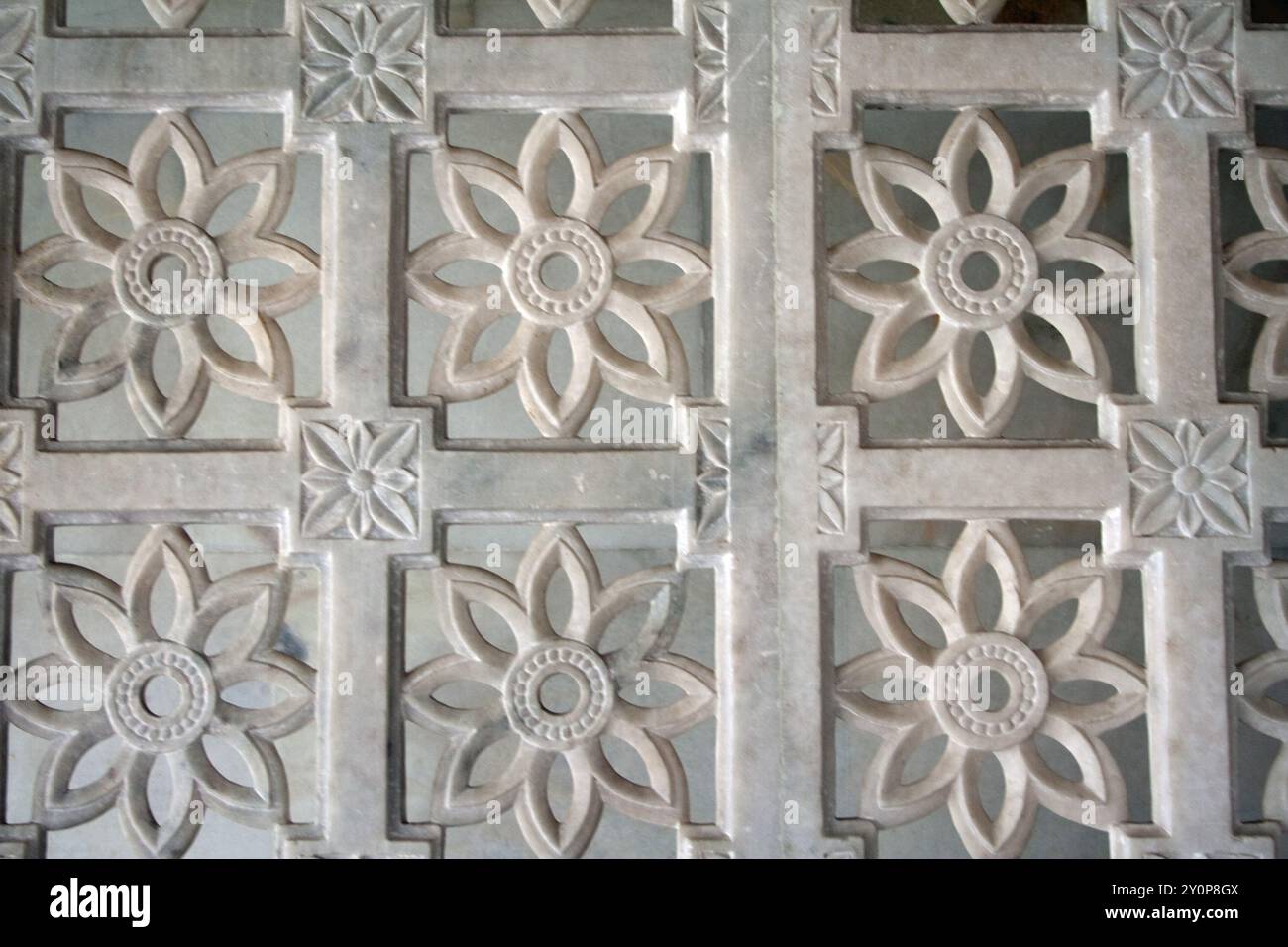 Pretty screen, Jain Temple, Chennai, Tamil Nadu, India. Jain Temples ...