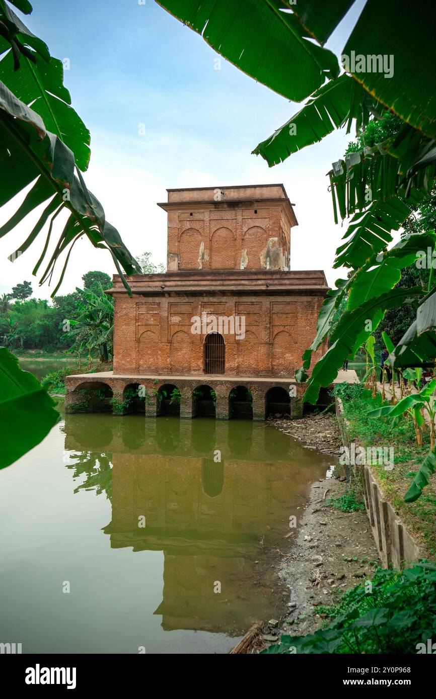 Tarapur Mandir is Hindu temple of Puthia Temple Complex in Puthia ...