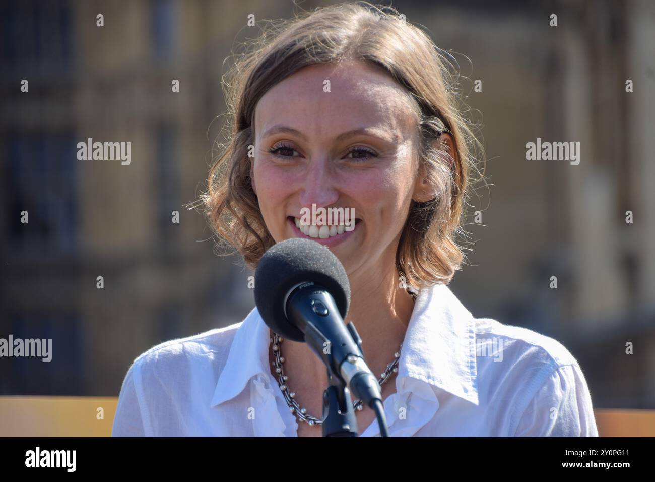 Dr alice brough speaking hi-res stock photography and images - Alamy