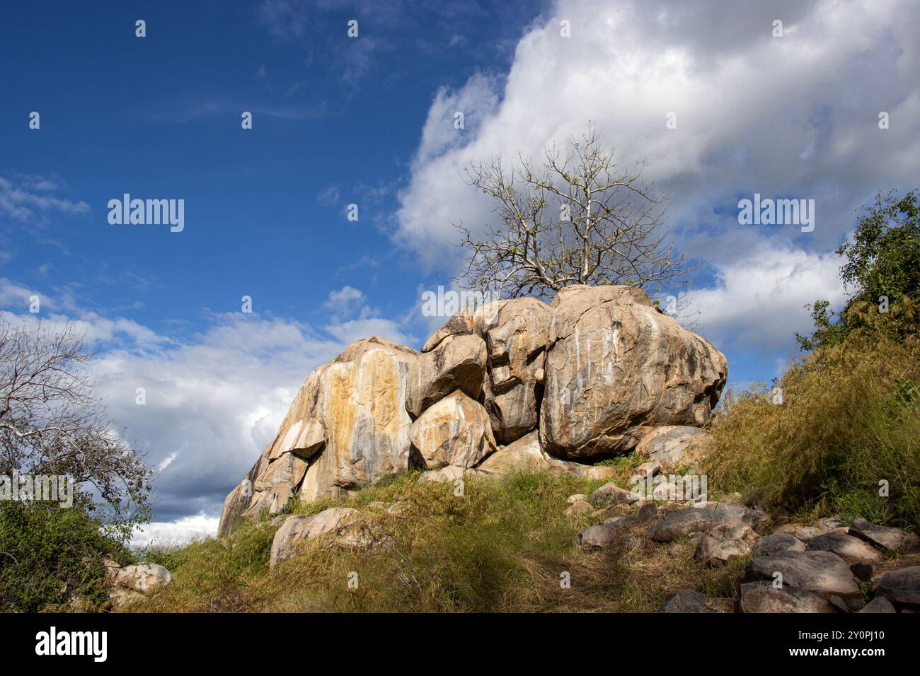 Blocks of Granite from the ancient Cratons are scattered around Africa ...