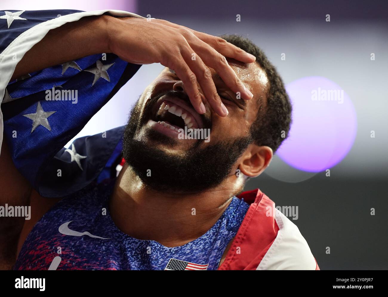 USA's Ryan Medrano celebrates winning silver in the Men's 400m T38 ...
