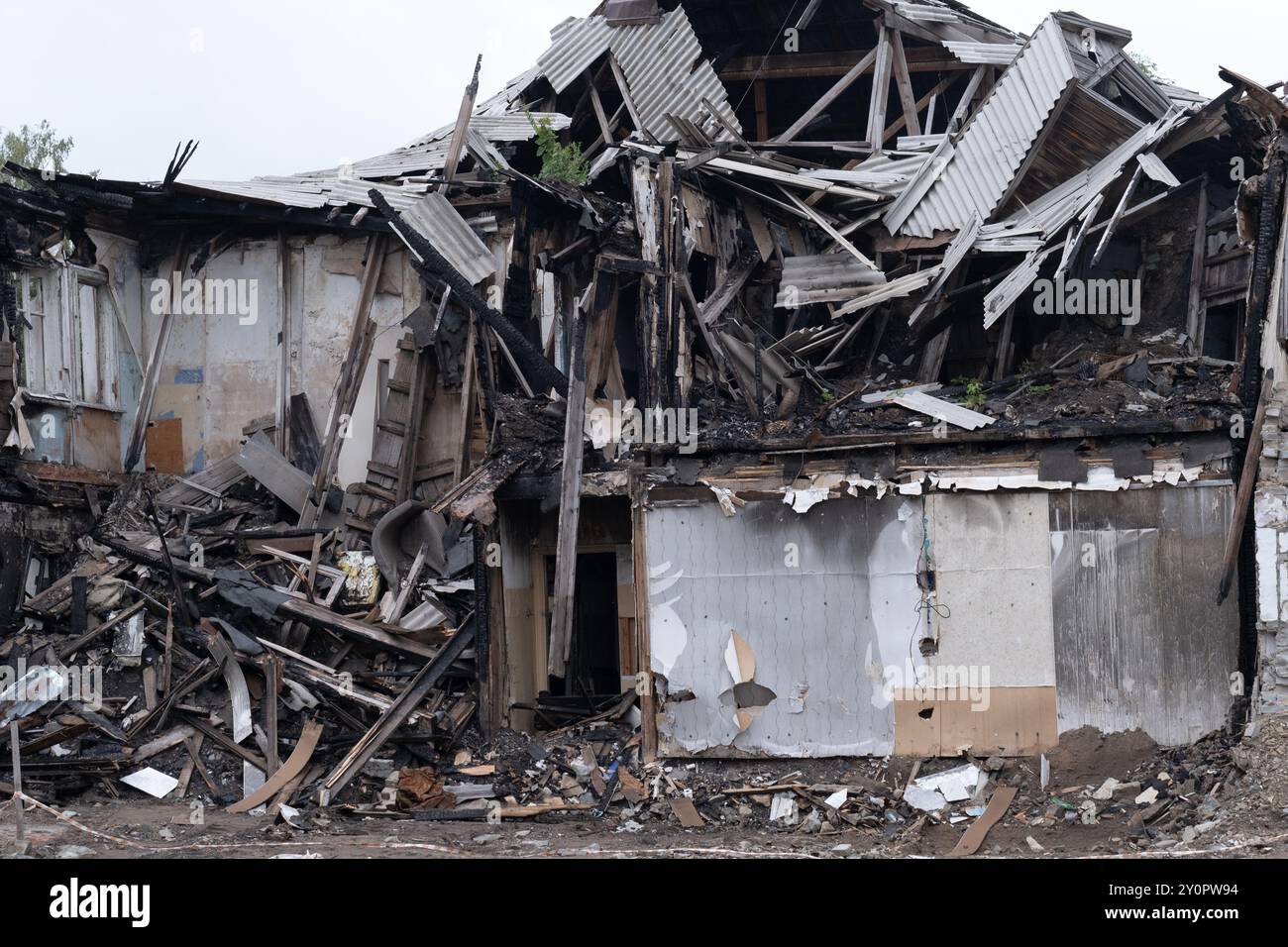 Ruins of an apartment building after fire Stock Photo - Alamy