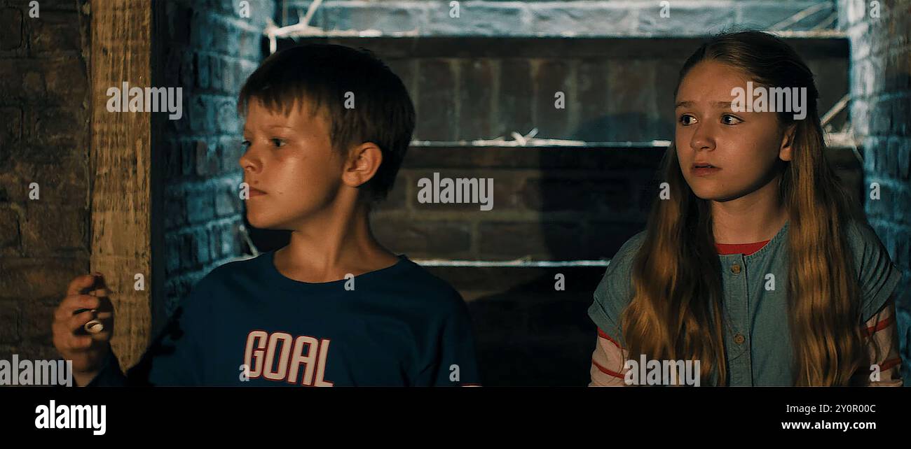 USA. Dan Hough and Alix West Lefler in Speak No Evil - ((c)Universal ...