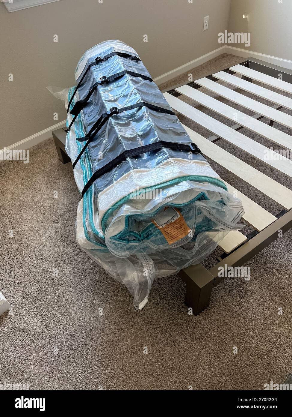 Mattress packaging hi-res stock photography and images - Alamy