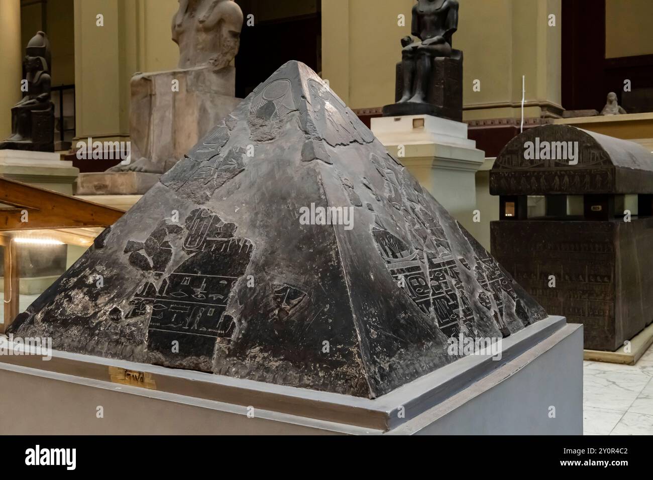 Egyptian Museum(Cairo museum), Pyramidion of Khendjer, capstone of ...