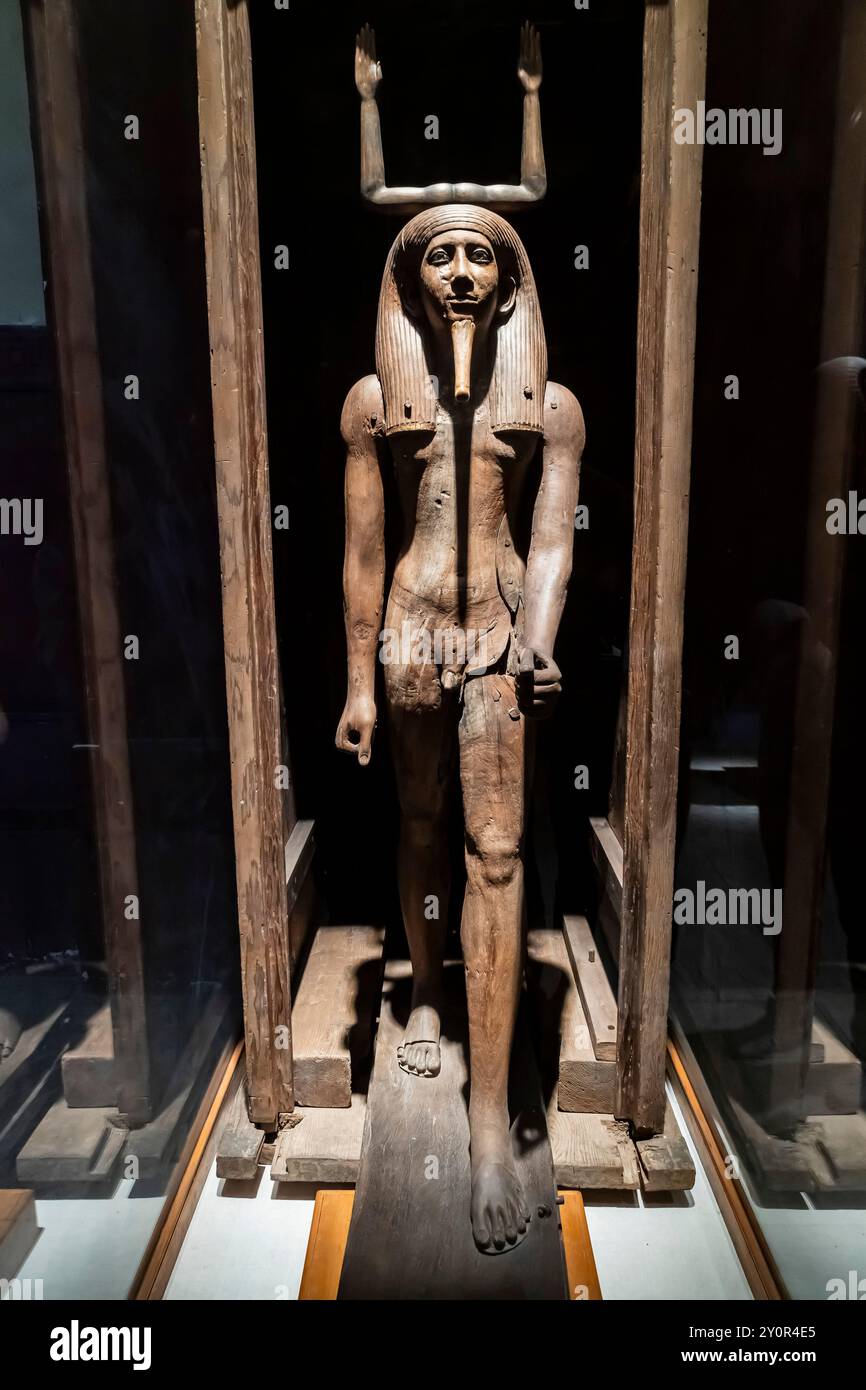 Egyptian Museum(Cairo museum), Ka statue of king Hor I, Cairo, Egypt ...