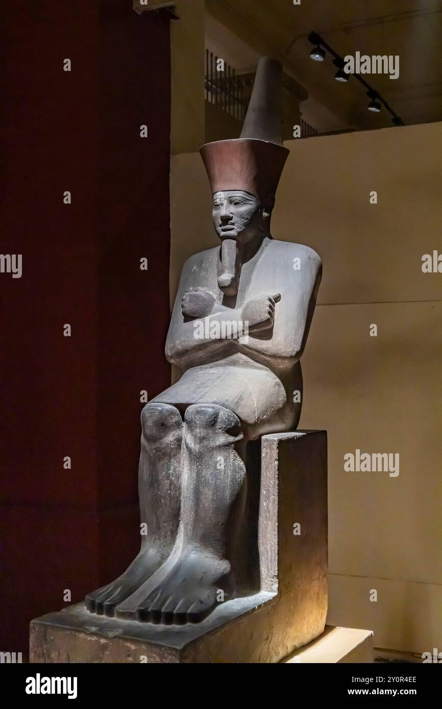 Egyptian museum cairo painted hi-res stock photography and images - Alamy
